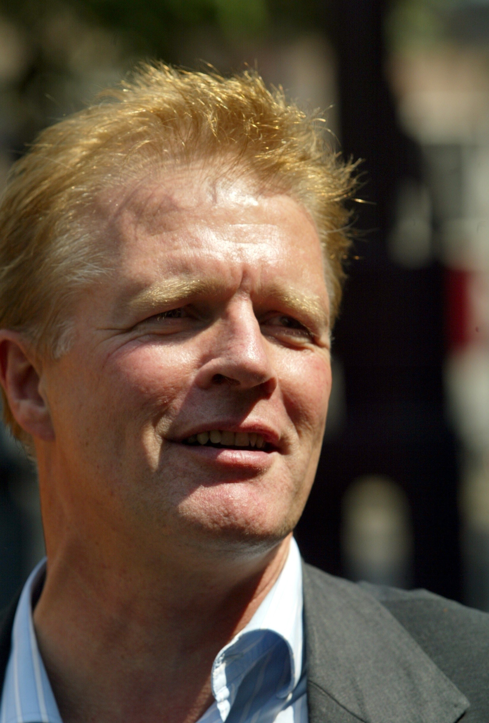 Van kindervriend tot showmaster: Peter Jan Rens door de jaren heen