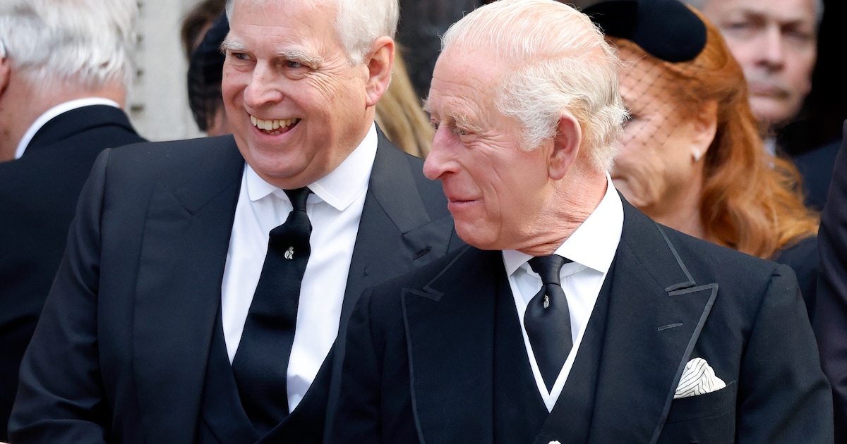 Koning Charles trekt royale portemonnee: zóveel krijgt prins Andrew mee ...