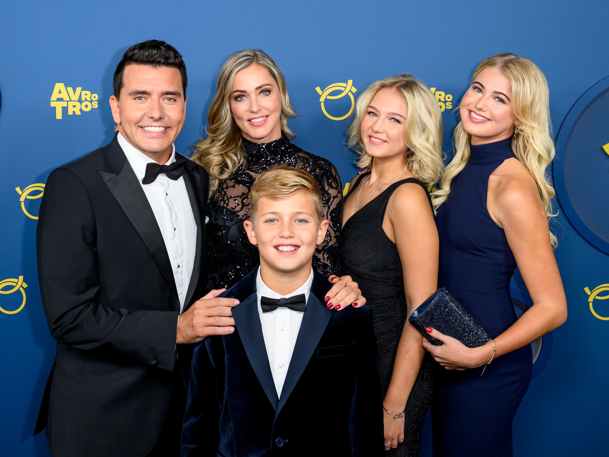 Volendam roddelt over familiebreuk tussen Jan Smit en zus Monique