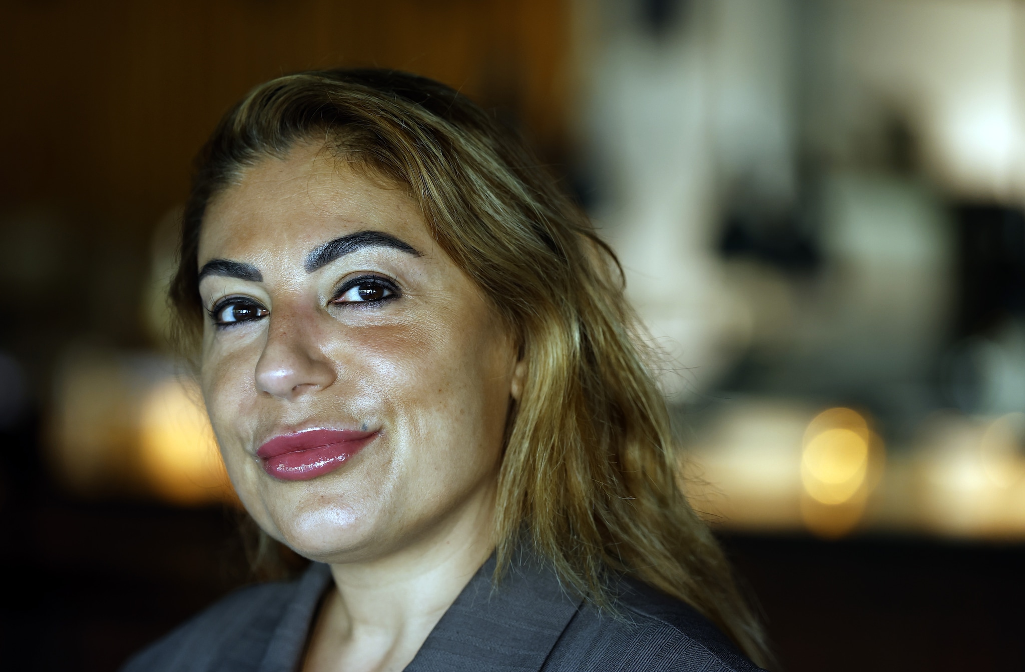 Hier kunt u Yesim Candan van kennen