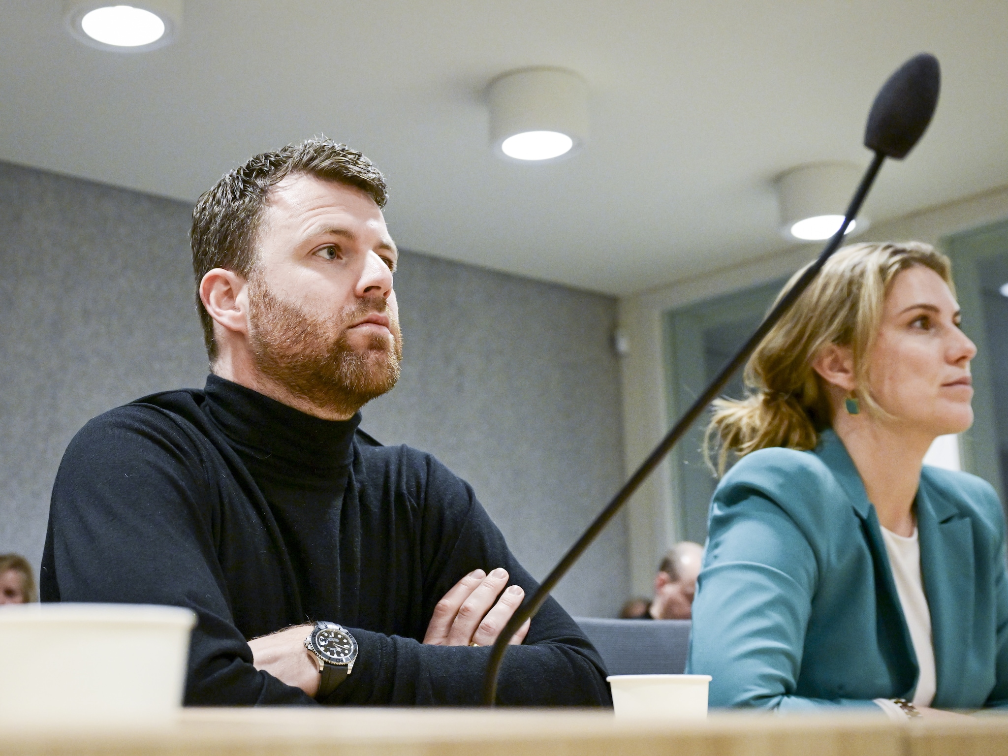 Nieuwe beelden: Ali B duikt op met opvallend nieuwe look