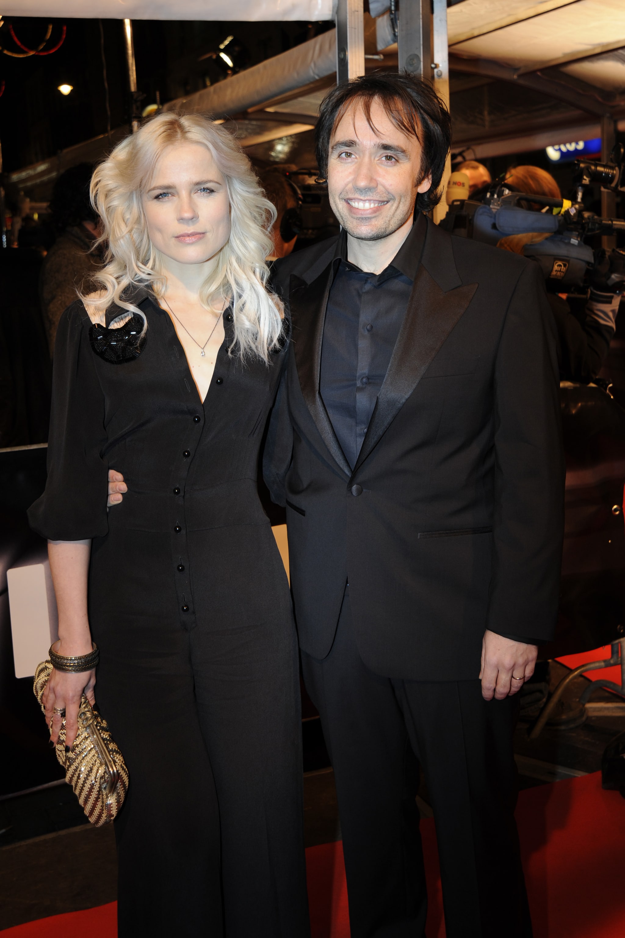 De man achter Ilse DeLange: zo houdt partner Bart Vergoossen haar al ...